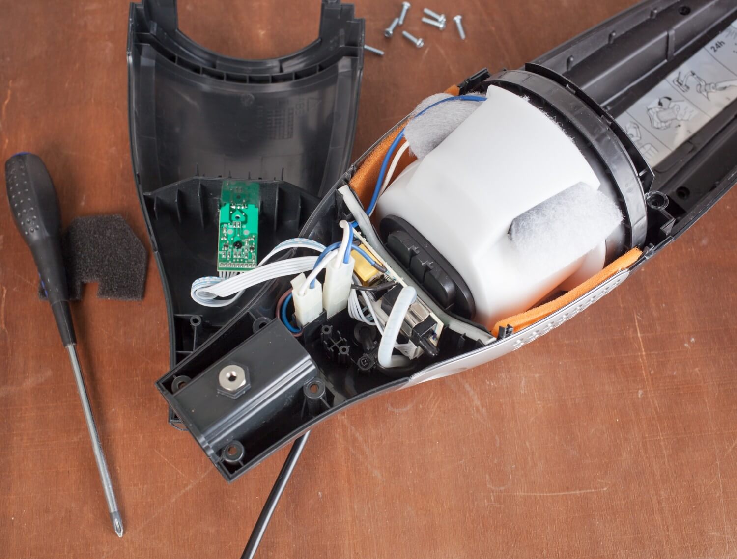 Common Vacuum Cleaner Issues & How to Fix Them - Loss of Suction, No ...